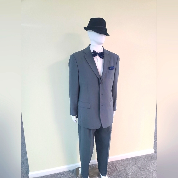 Gianni Vironi | Suits & Blazers | Ganni Vironi I 2 Piece Grey Suit ...